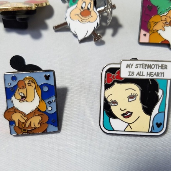 Disney | Accessories | Disney Trading Pins Snow White The Seven Dwarfs ...